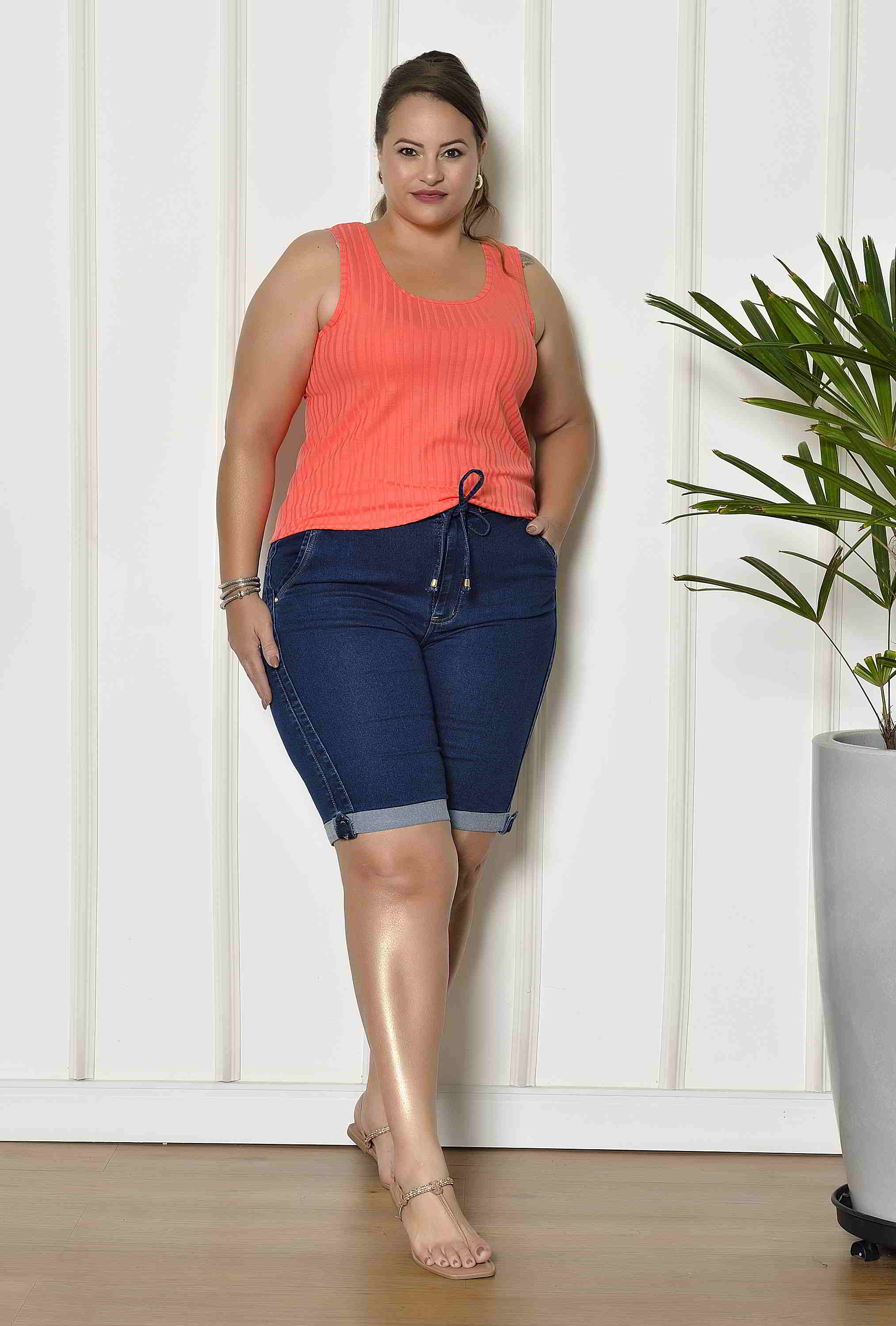 Arrase nos dias quentes com a Bermuda Plus Size Jeans com Strecht da ...