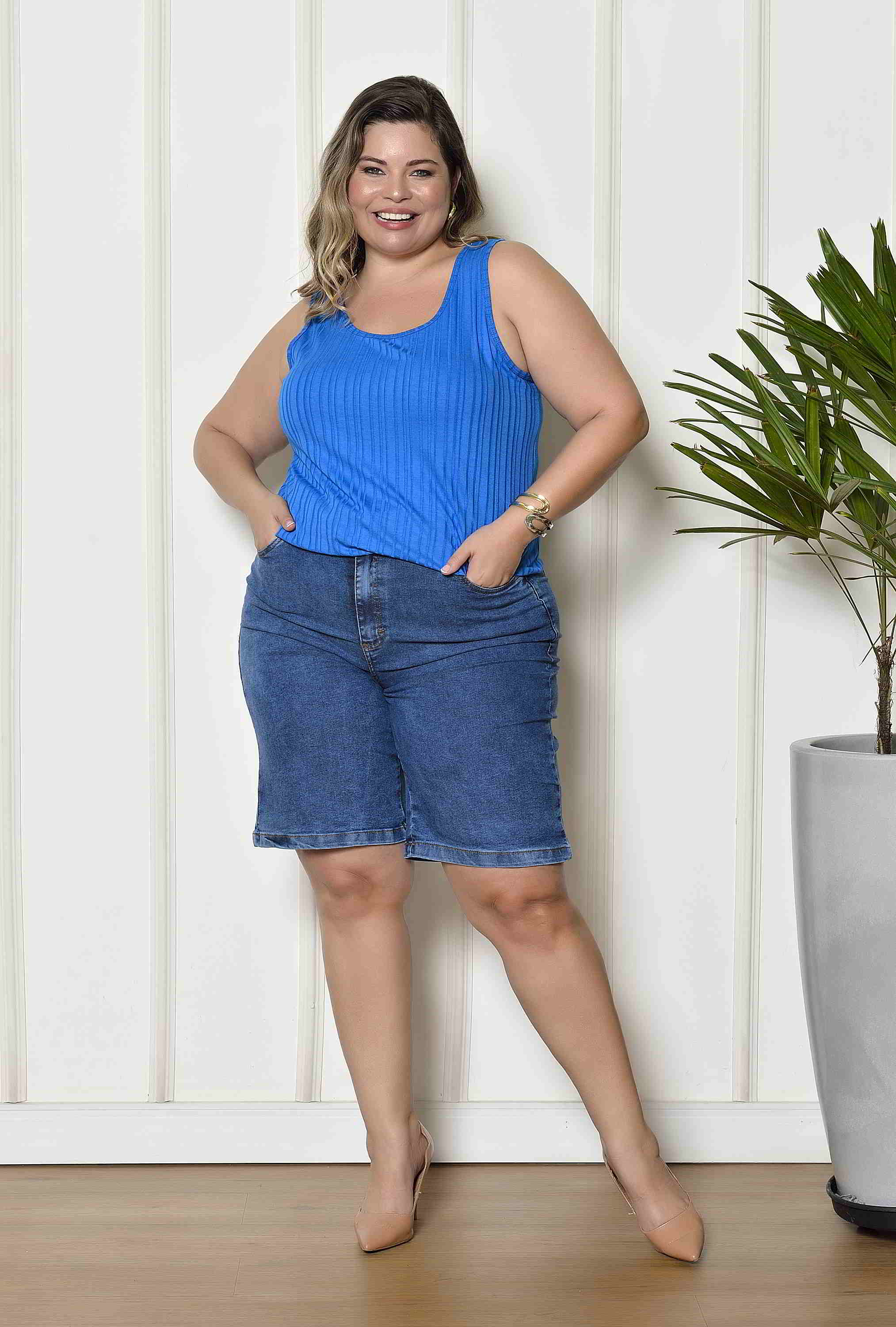 Bermuda Plus Size Jeans Jessica - Conforto e casualidade | Mania Brasil