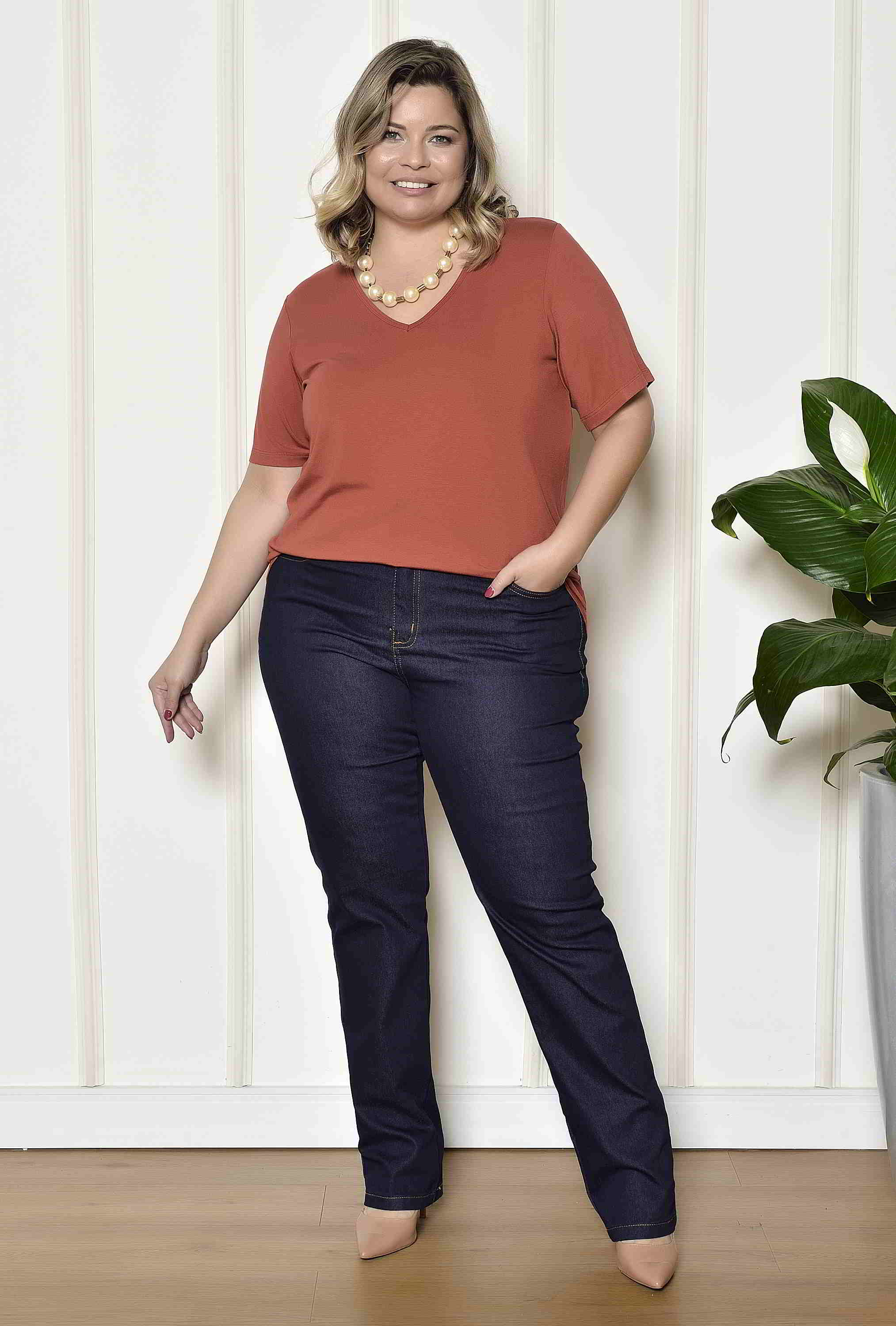 Moda Plus Size: Calça Plus Size Jeans Boca Reta - Mania Brasil