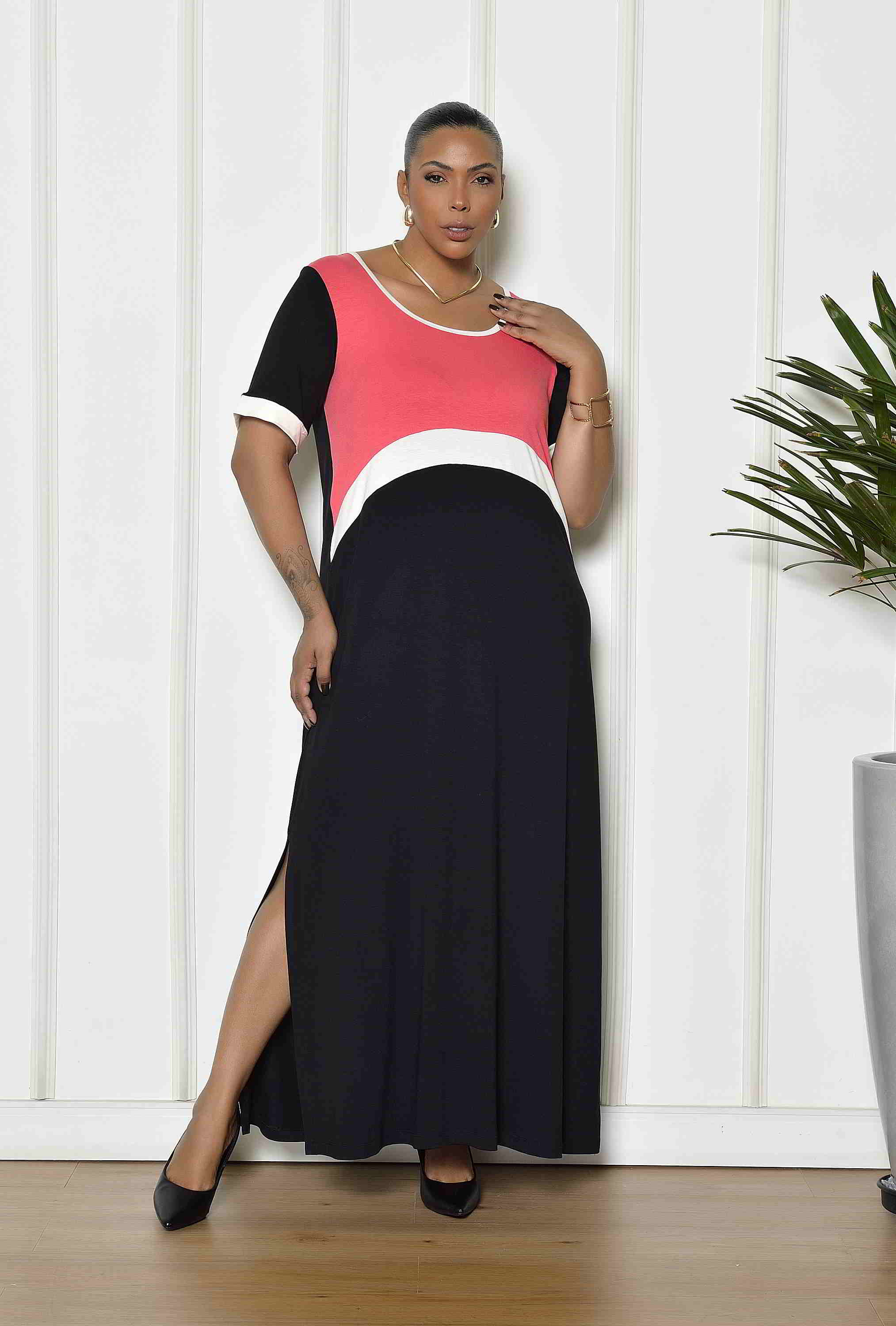 Vestido Plus Size Longo Vivian Mania Brasil: Manga Curta, Viscolycra ...